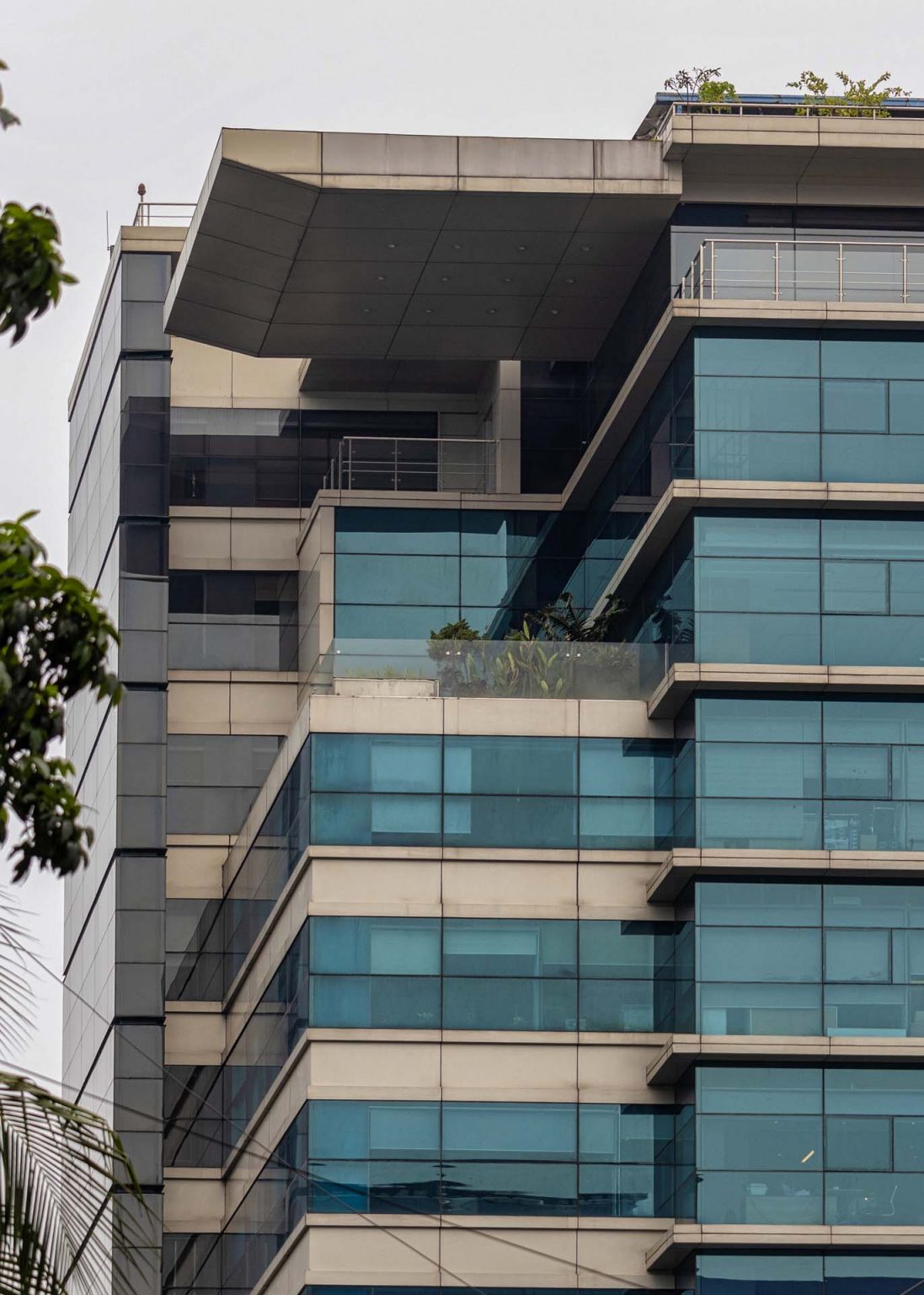 SM Tower – Nakshabid